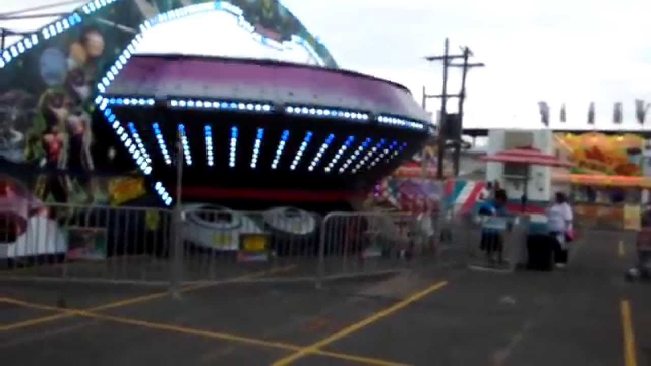 Wade Shows Area 51 (Starship 2000), 2015 Kalamazoo County Fair - YouTube
