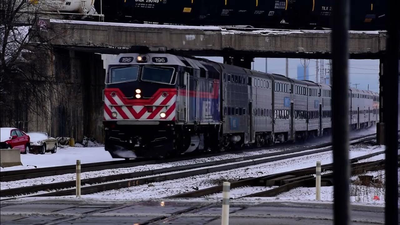 Inbound BNSF Metra Commuter Rail#196 at LaVergne Station in Cicero, Illinois...Jan 2023 - YouTube