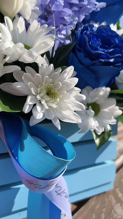 Композиция с синими розами #доставкацветов #цветы #купитьцветы #florist ...