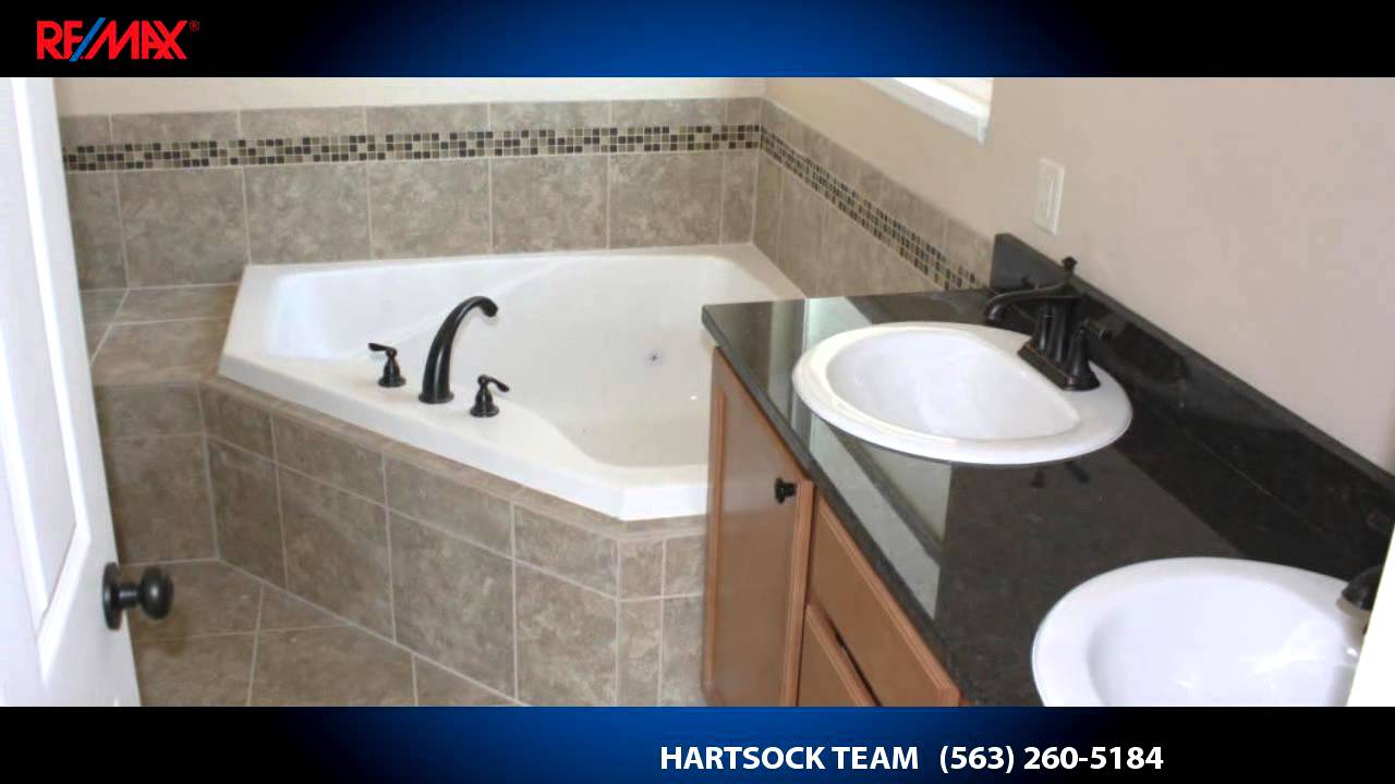 Homes for sale - 2620 ANNA ELIZABETH LN, Muscatine, IA 52761 - YouTube