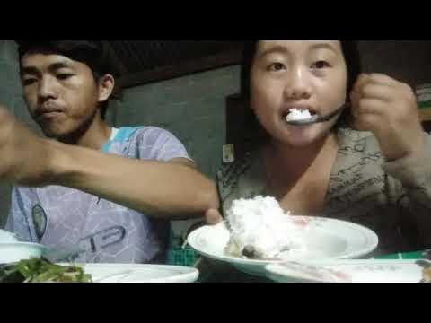 nrog peb cov niam tub noj hmo o - YouTube