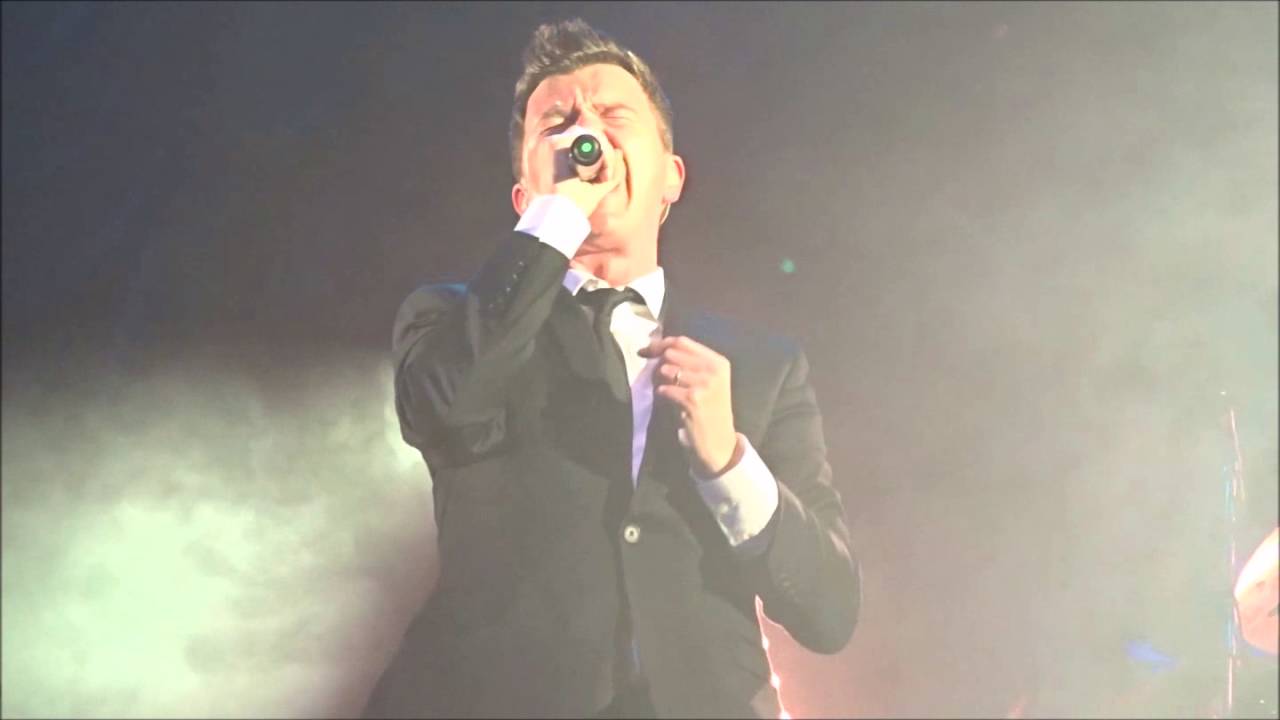 Rick Astley - Keep Singing LIVE at Warrington Parr Hall 05/04/2016 ...