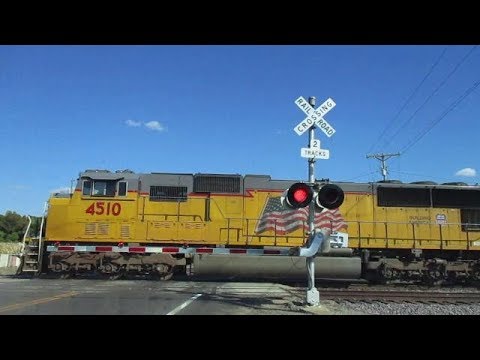 UP 4510 North MBOSS Makes Brief Stop (9-16-2018) - YouTube