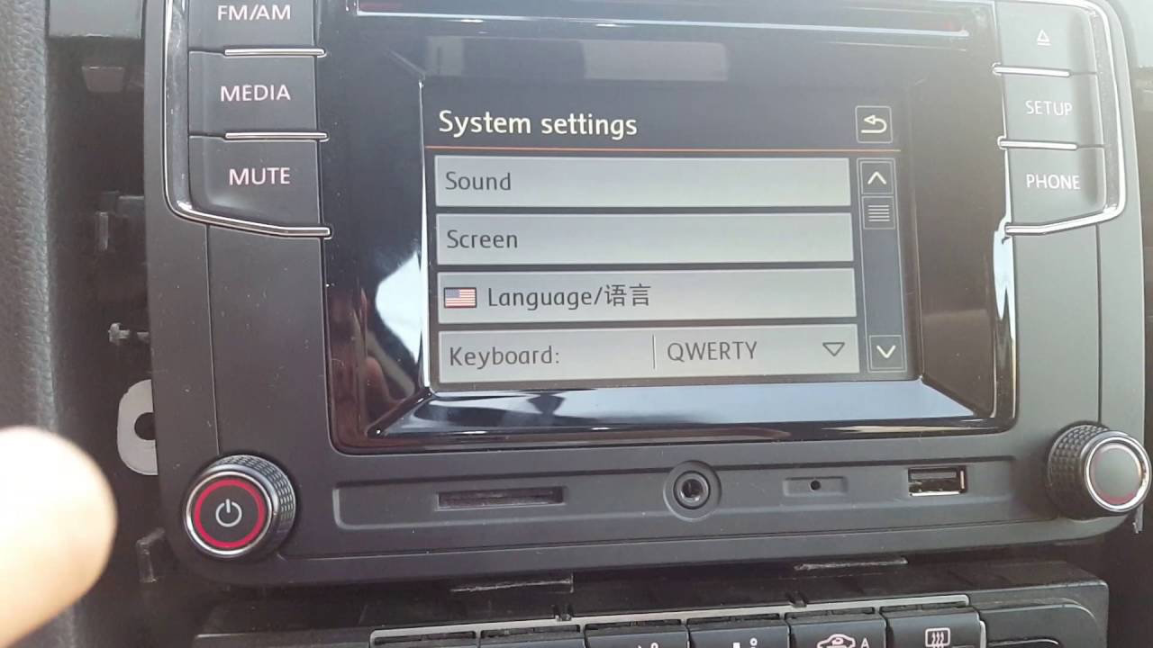 Unitate OEM RCD 330G cu Bluetooth incorporat - YouTube
