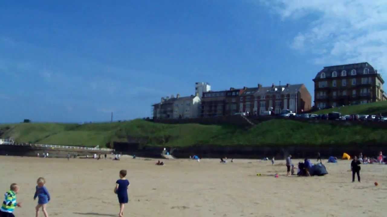 Playa Longsands en Tynemouth / Longsands beach in Tynemouth - YouTube