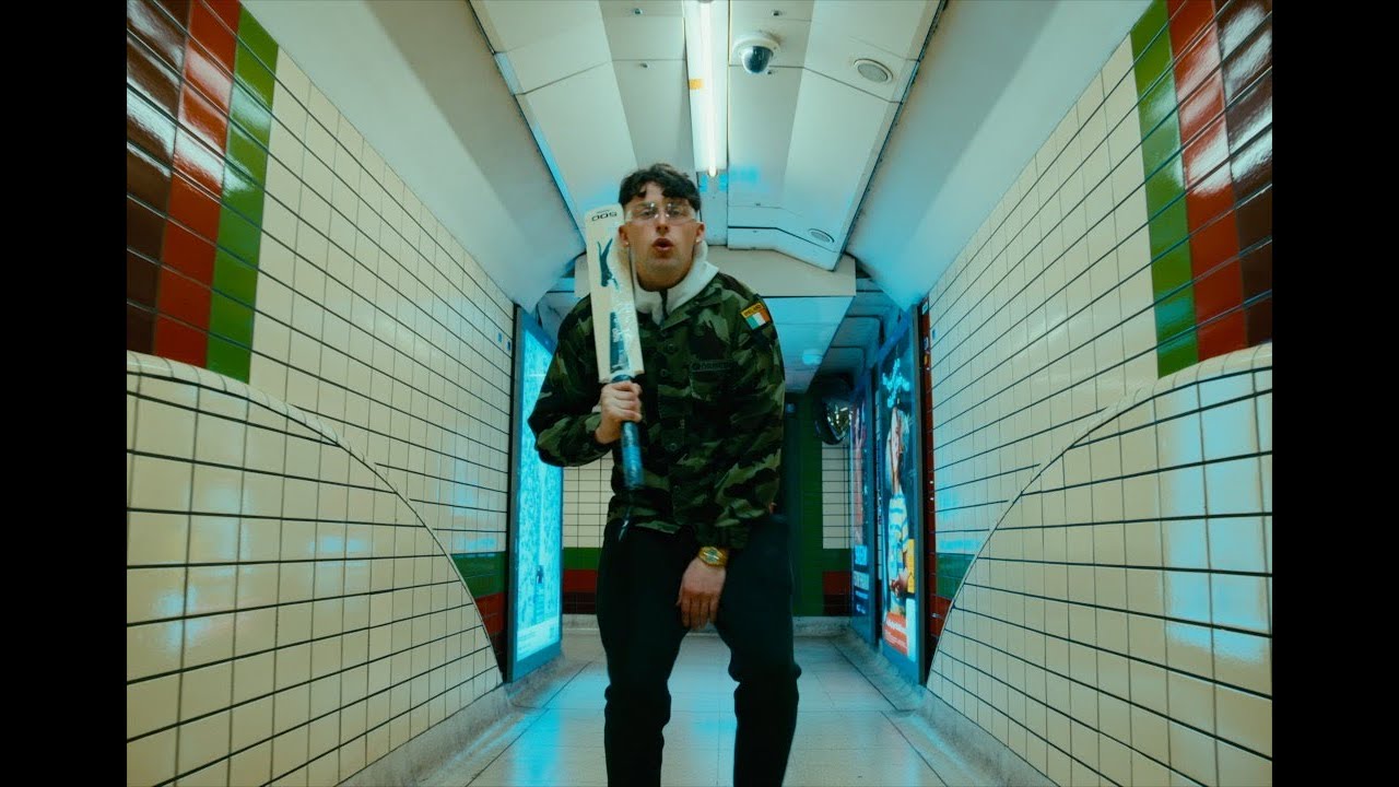 Eskimo Supreme - Spit in it! (Official Music Video) - YouTube