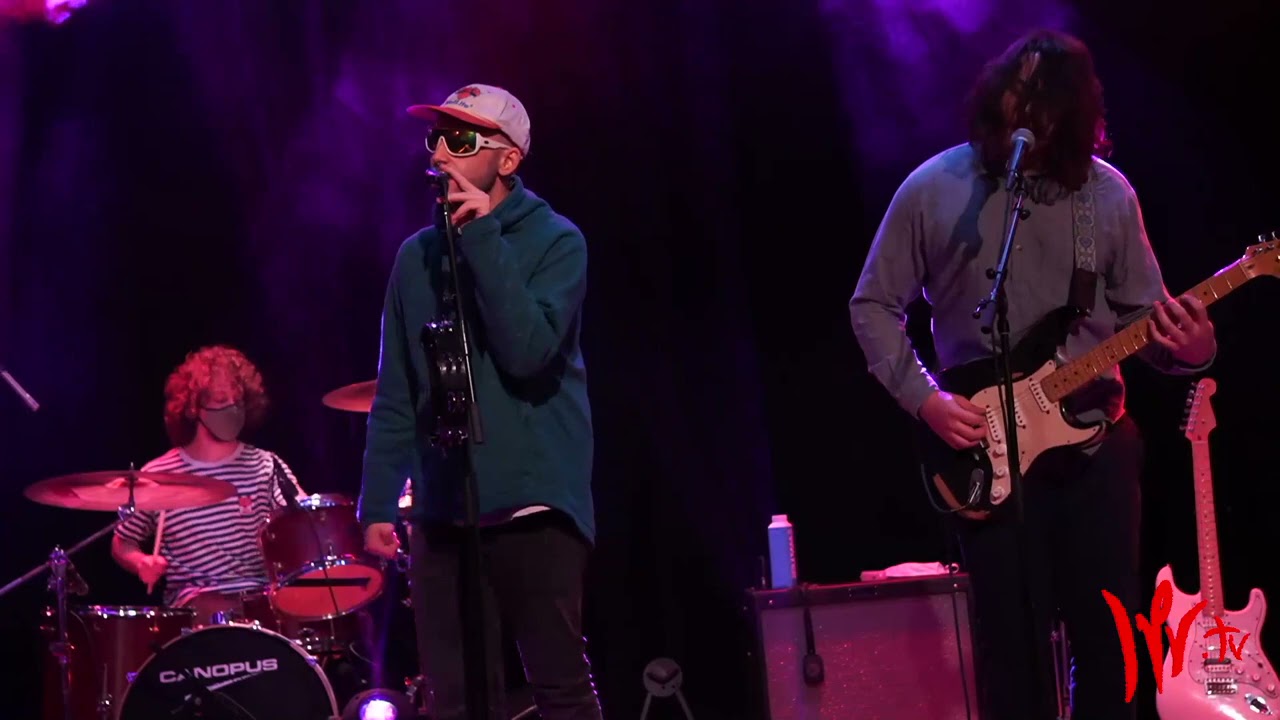 oso oso - "gb/ol h/nf" [Live at (Le) Poisson Rouge] - YouTube