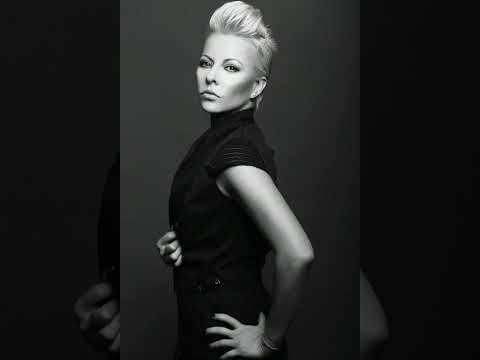 Pamela - Kal Benimle (Müslüm Gürses Cover)