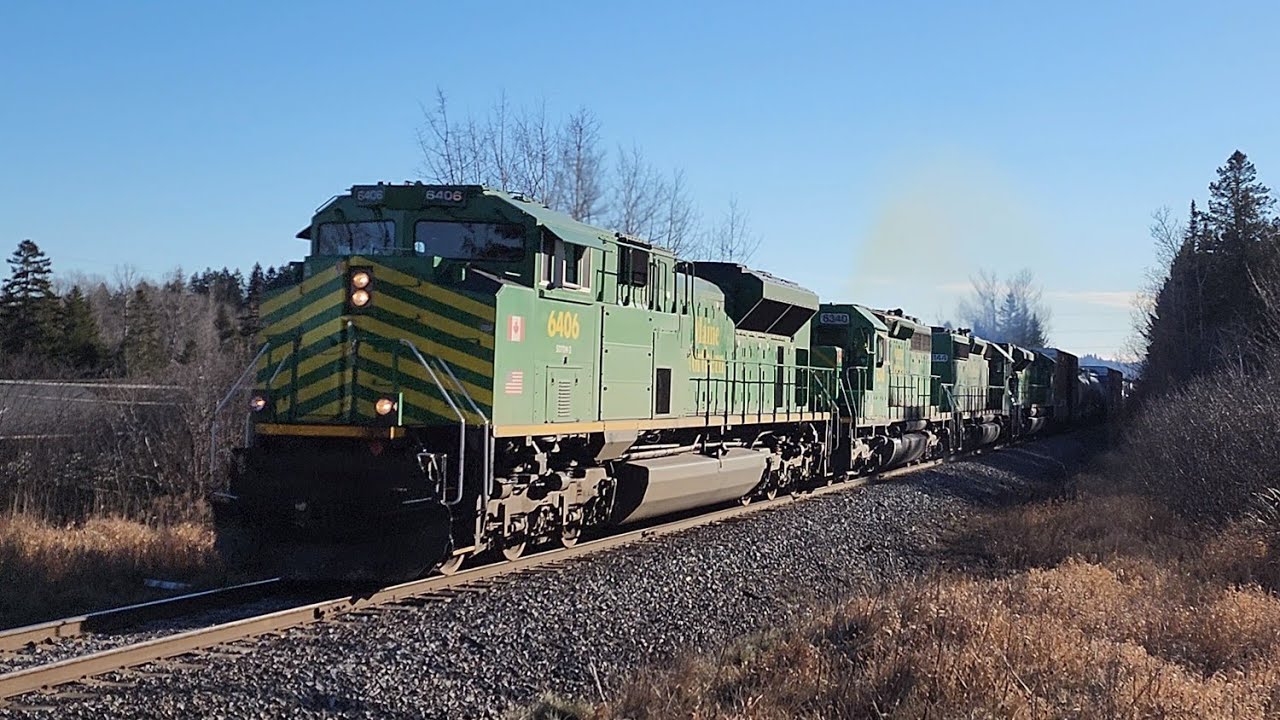 The Beginning of a Chase! NBSR 907 Departing Saint John NB - YouTube