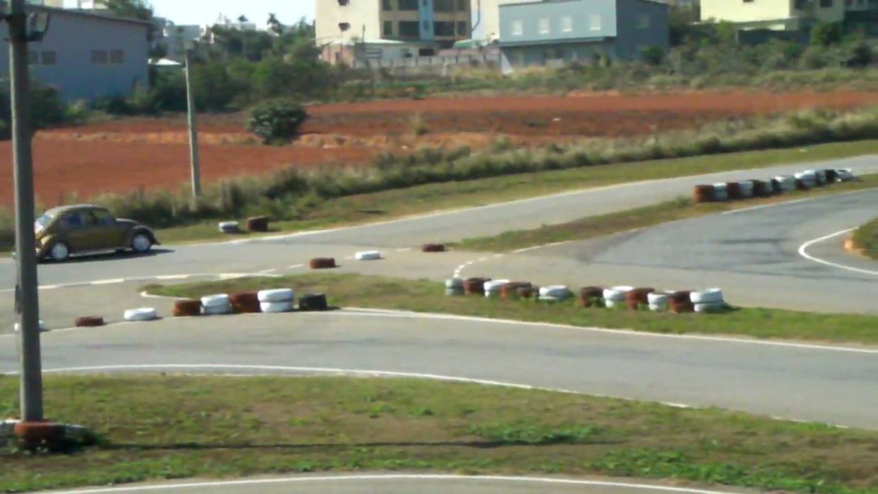 beetle run on track - YouTube