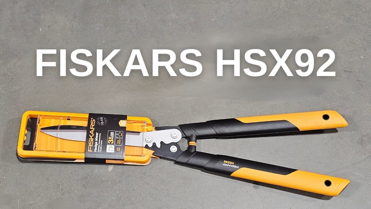 Fiskars Hedge Shears HSX92 - So light weight yet so powerful! - YouTube