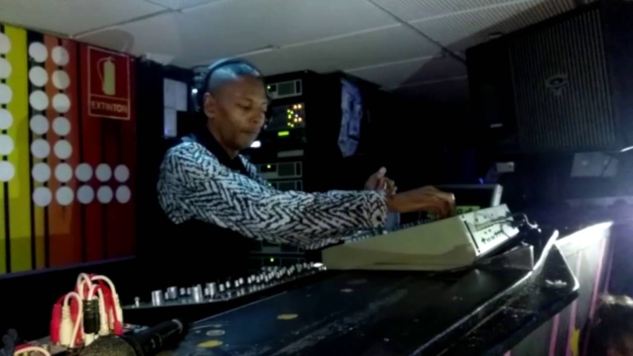 Jeff Mills @Zul Saltacaballo, Cantabria 15/10/16 - YouTube