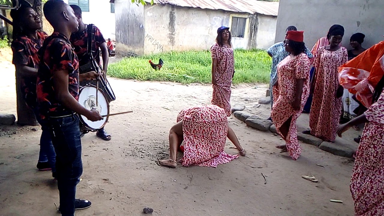 Talumbeta nyonga za uzazi live bila chenga - YouTube