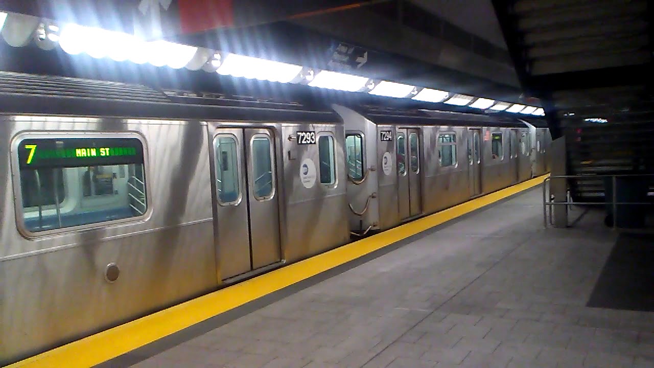 IRT R188 (7) train Arriving and departing @ 34 Hudson Yard - YouTube