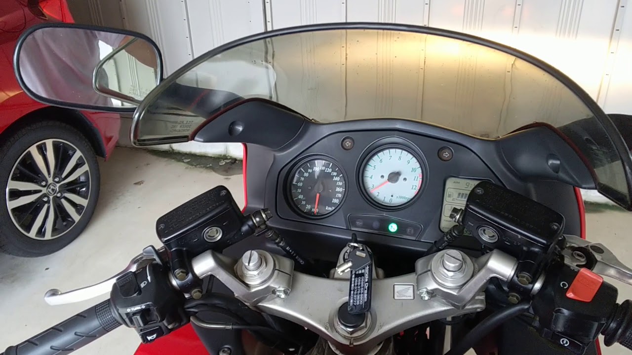 VFR800 RC46 - YouTube