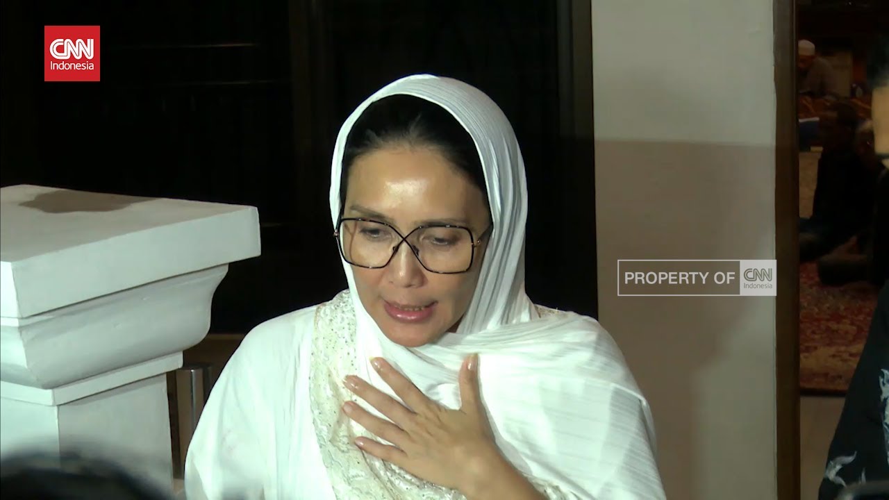 Komedian Mat Solar Wafat, Rieke Oneng: Kaya Kehilangan Suami - YouTube