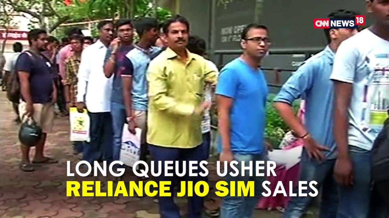 Reliance Jio 4G Launch: Long Queues on Day 1; Fast Data is Showstopper ...