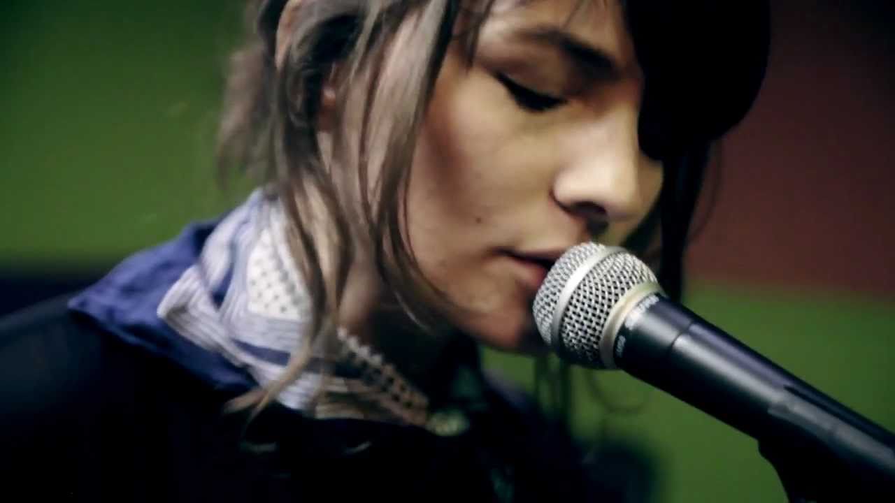 #286 Myra Lee - Ada (Acoustic Session) - YouTube