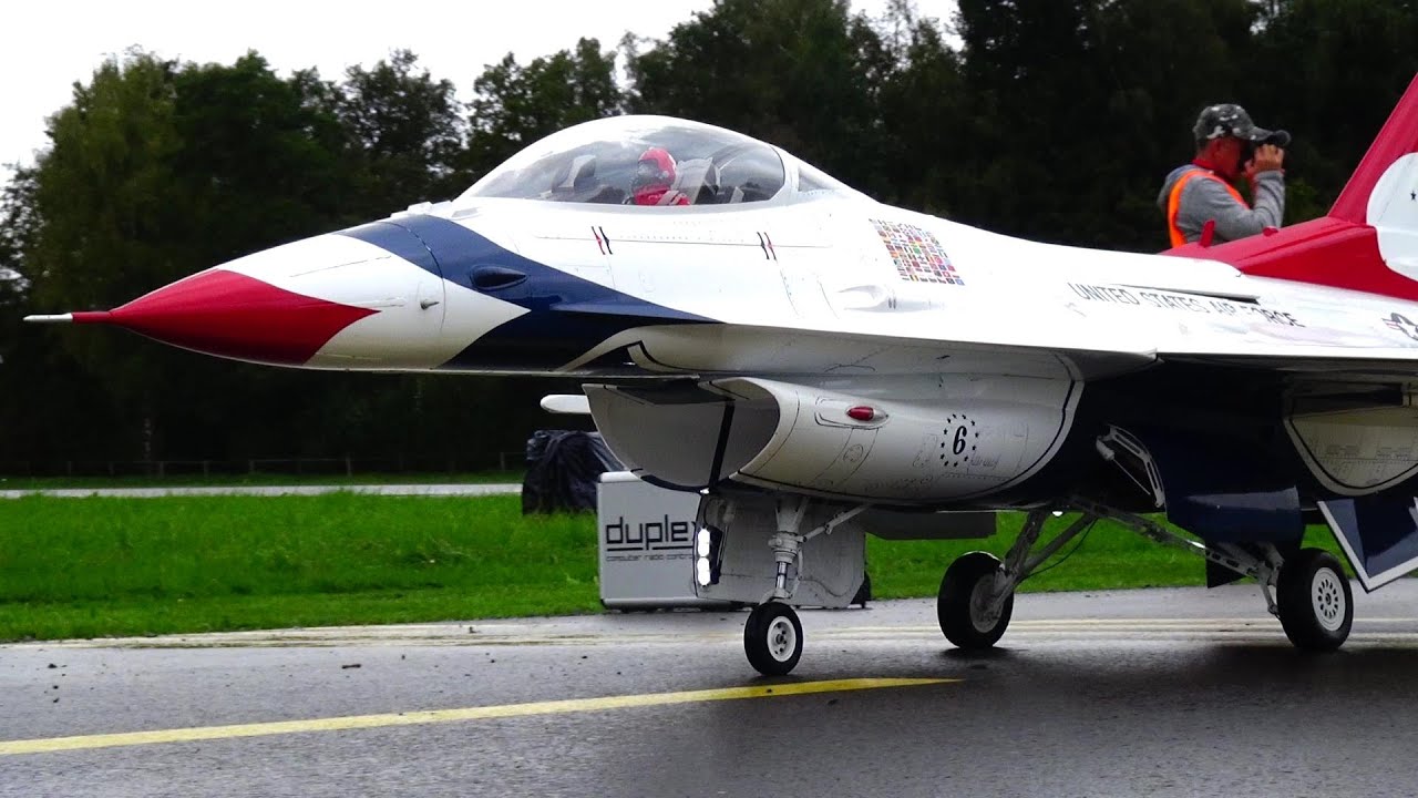 AMAZING RC USAF THUNDERBIRD SCALE TURBINE JET MODEL - YouTube