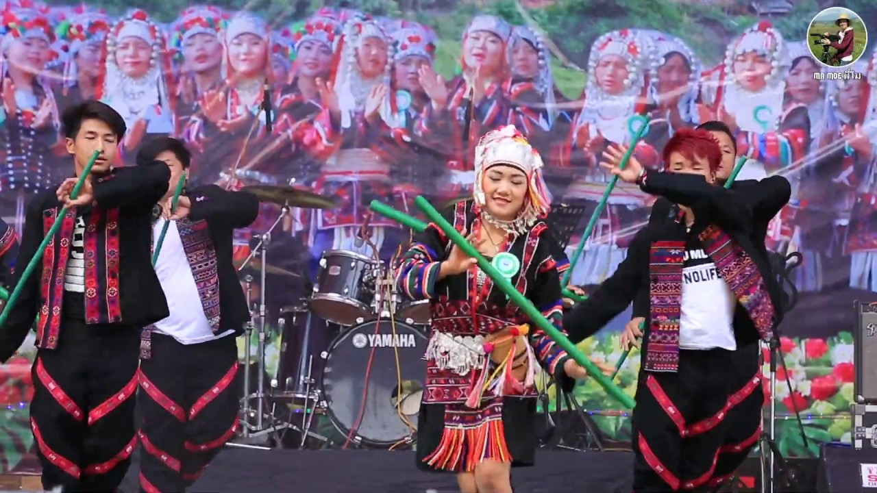 Akha Dance 09 - YouTube