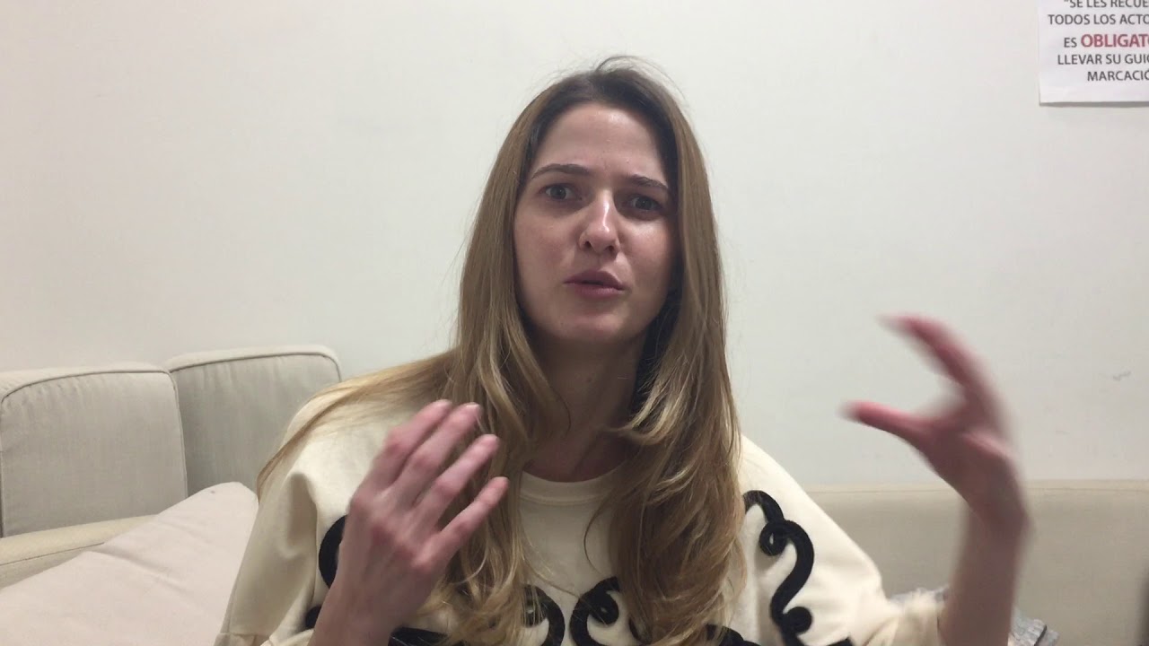 Una entretenida entrevista a Carolina Cano - YouTube