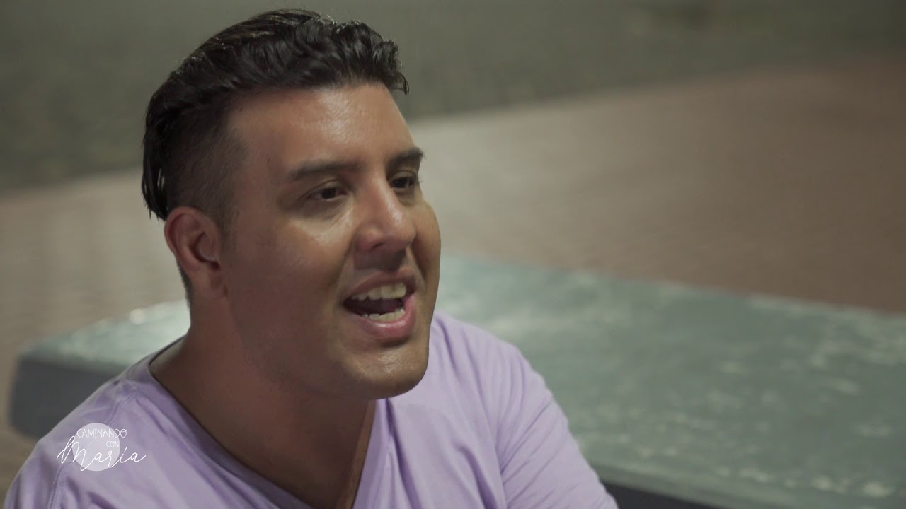 Serie Caminando con María | Cap 8. María nos enseña a Jesús - YouTube