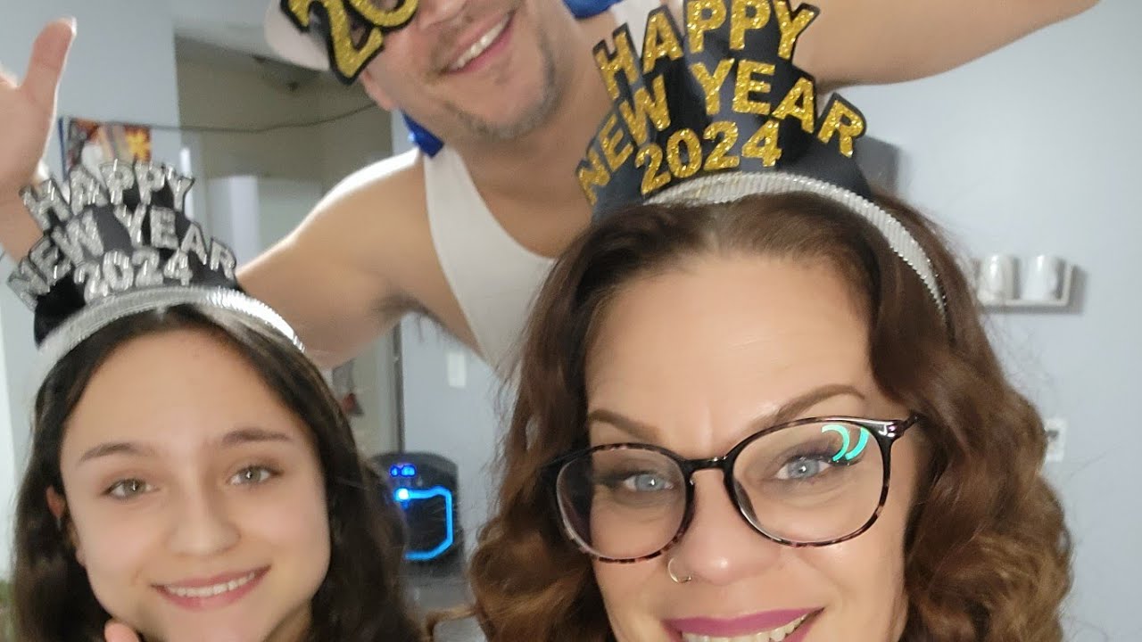 Meli Sandra is live Bringing in the New Year 2024 - YouTube