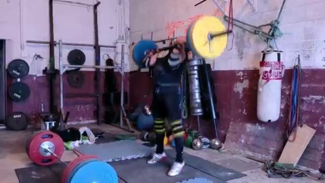 Norwegian strongman tries to lift more than he can handle. EPIC FAILURE ...