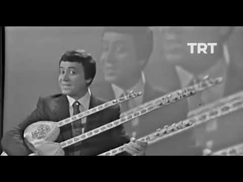 TRT Arşivinden Özay Gönlüm’ü Paylaştı
