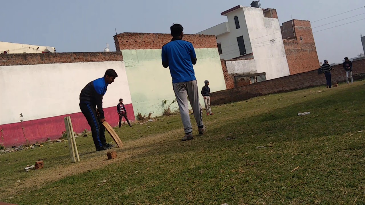 Power of play cricket in the famous gully - YouTube