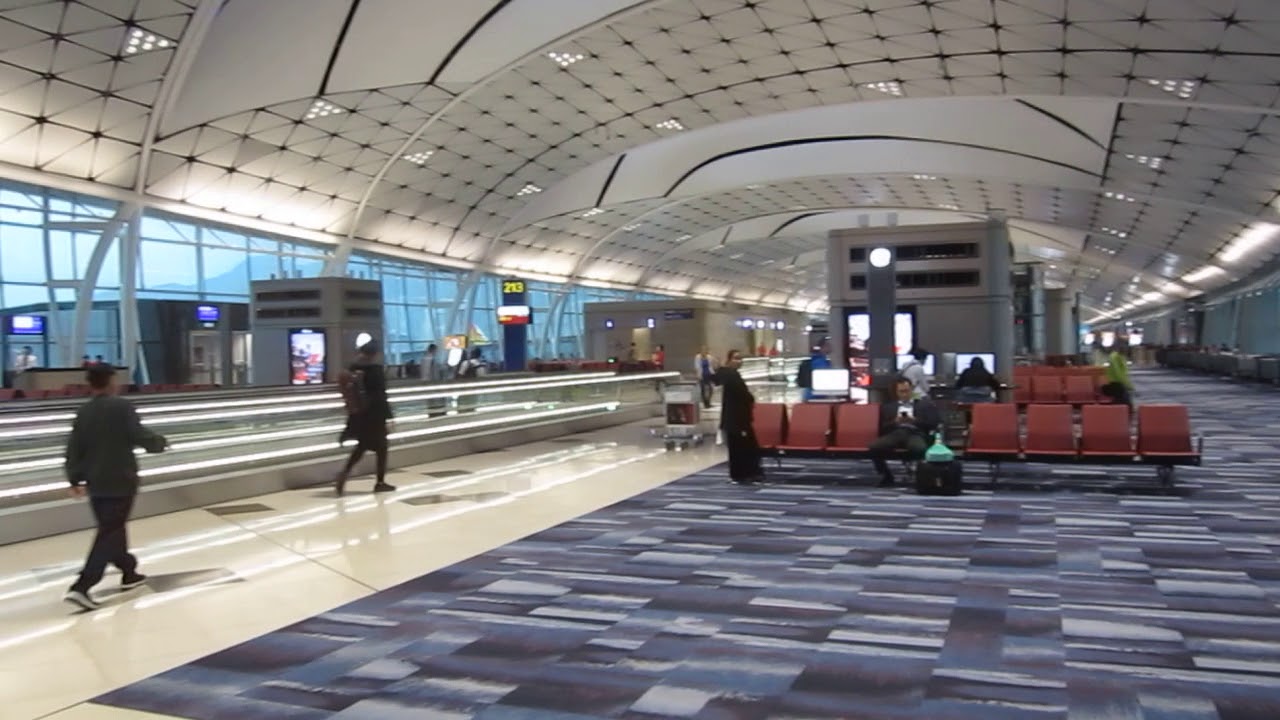 Hong Kong Airport Gates - YouTube