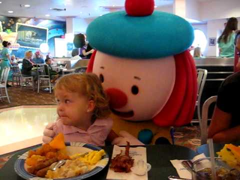 Breakfast with JoJo Circus at Disney World - YouTube