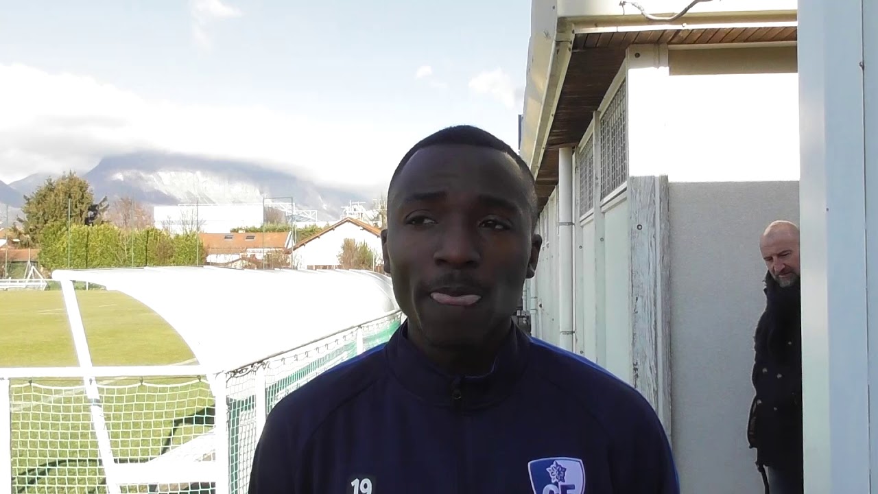 Yves Simon Pambou : la nouvelle recrue du GF38 se présente - YouTube