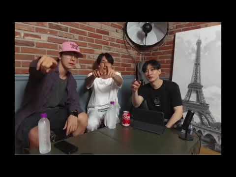 Donghae is in Eunhyuk’s house #EunHae
