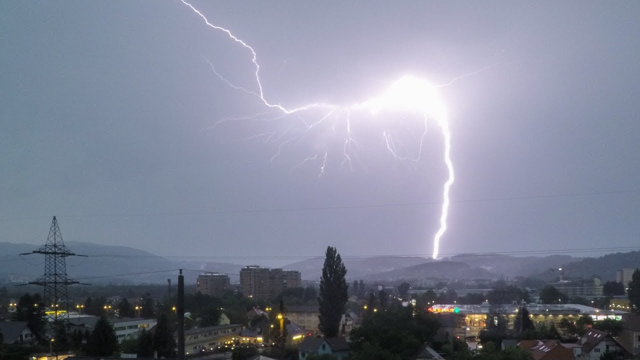 Timelapse - Another thunderstorm approaching - YouTube