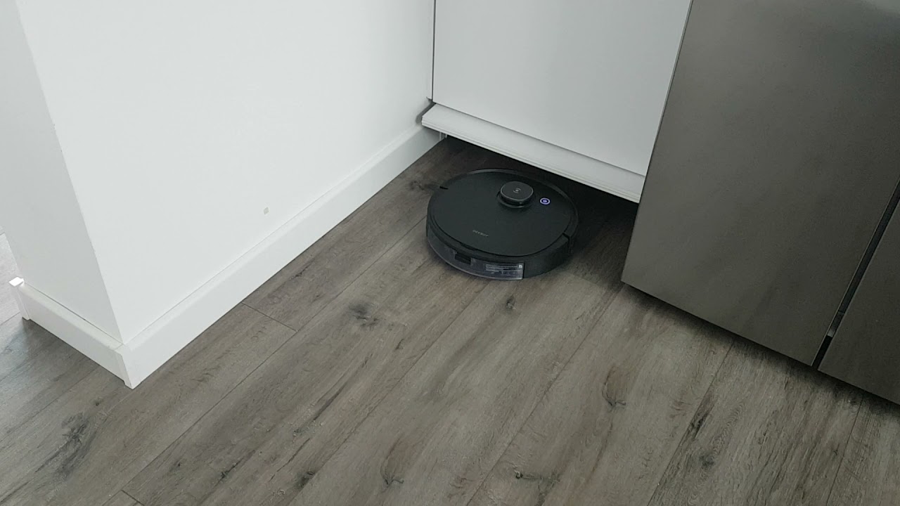 Automated robot vacuum cleaner garage - start cleaning - YouTube