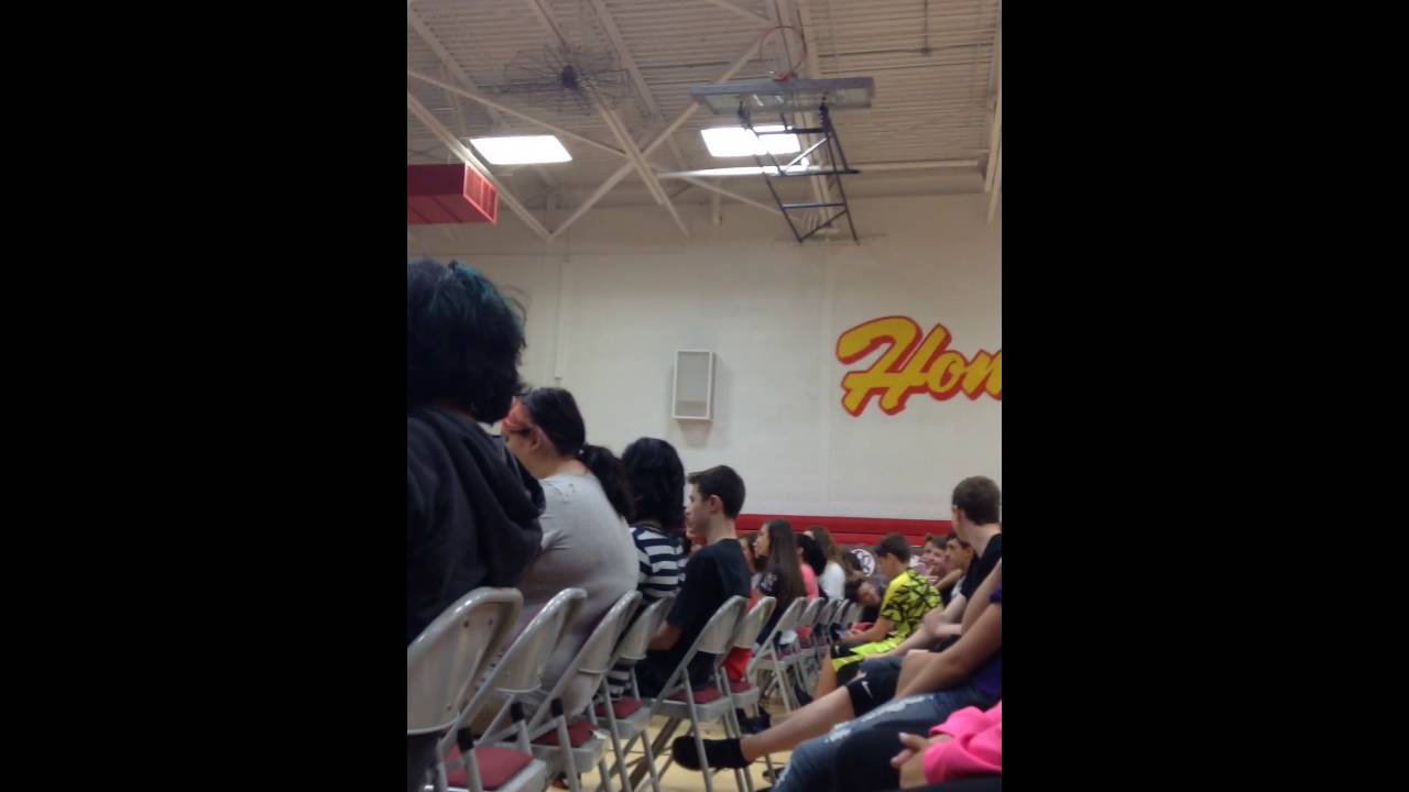 8th grade assembly Dab-cringe AF - YouTube