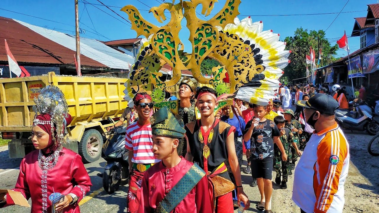 KARNAVAL 17AN DI SUNGAI RAYA KEPULAUAN HUT REPUBLIK INDONESIA KE-77 ...