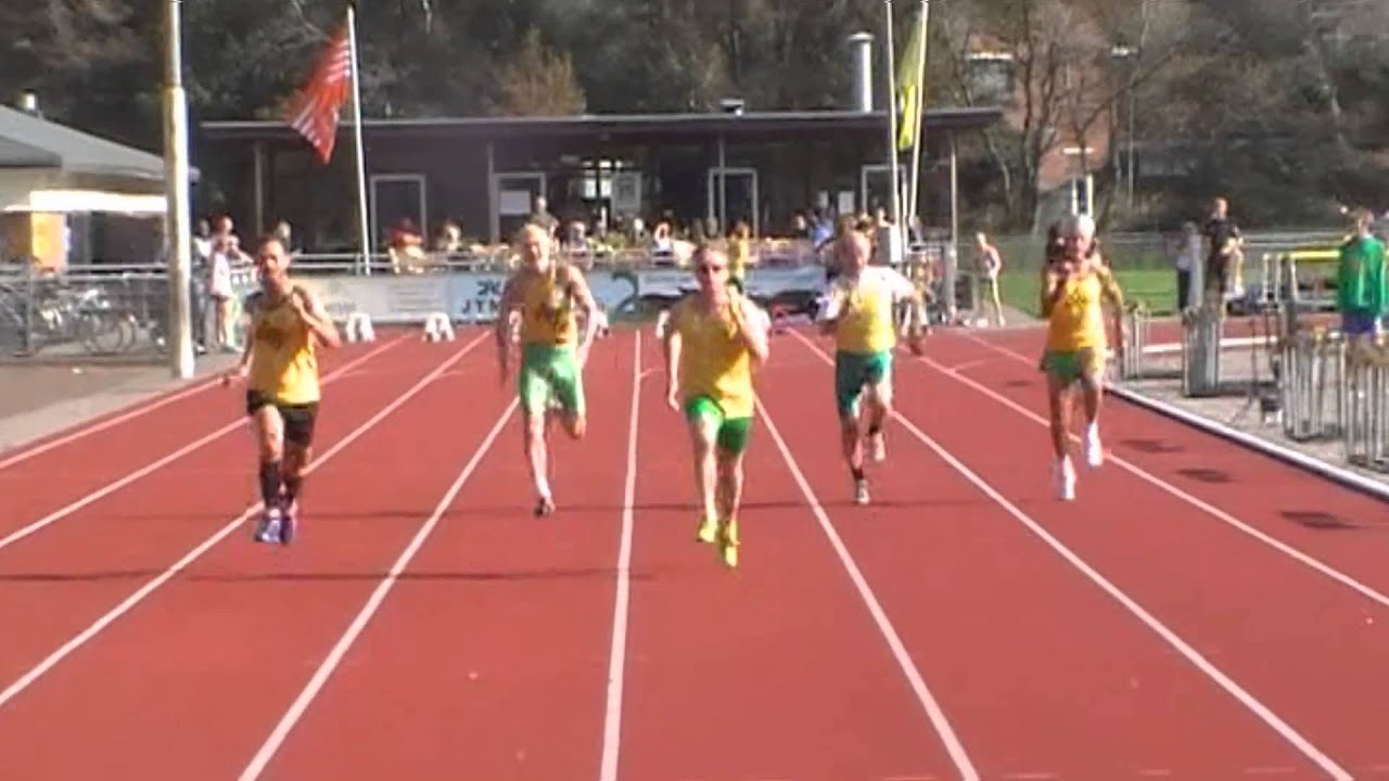 Masters 100m Sprint Haag Clubkampioenschappen 04-10-2014 - YouTube