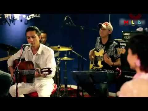 Erkin Abdulla : man nah maydanda : Live Song : Uyghur