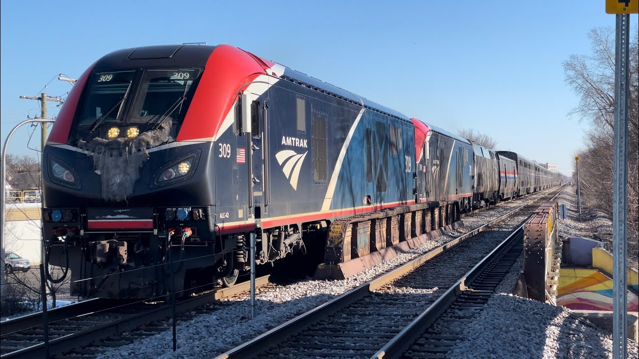 Amtrak 309 leads Amtrak 7 through Grayland - YouTube