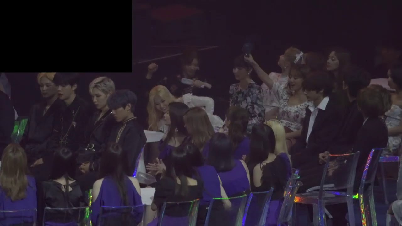 TWICE, TXT,IZONE, REACT ITZY "ICY" - YouTube