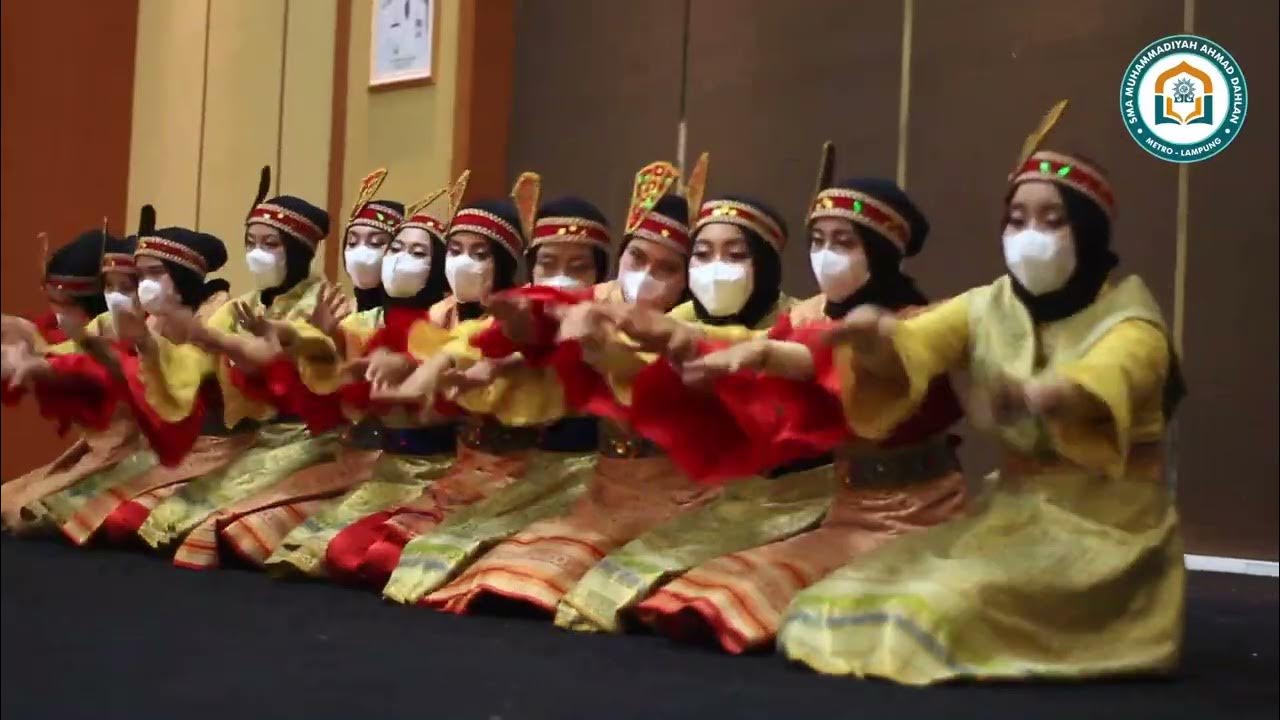 Tari Ratoeh Jaroe - YouTube