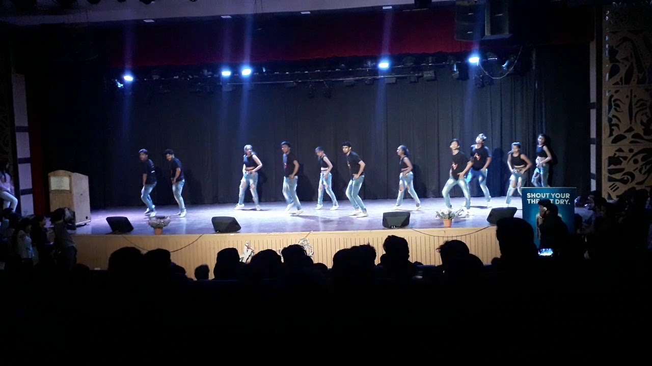 Kalrav'18||Group Dance Competition||DDUC - YouTube