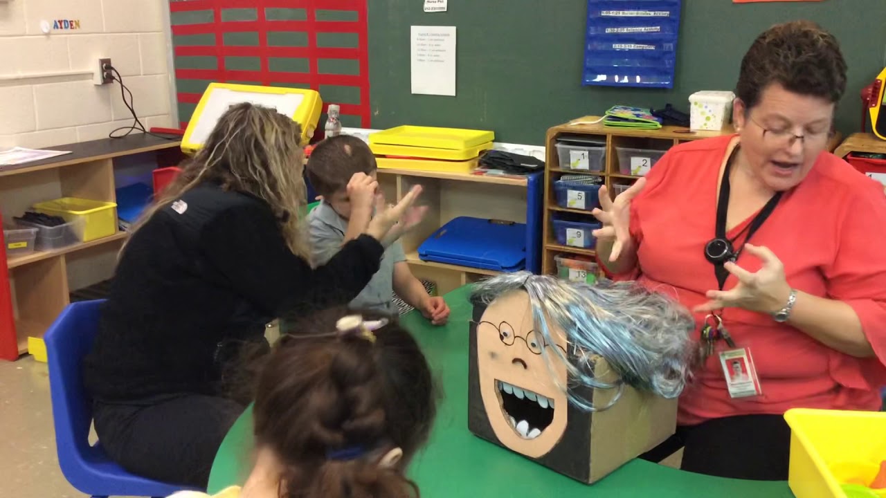 Batman’s old lady storytelling - YouTube