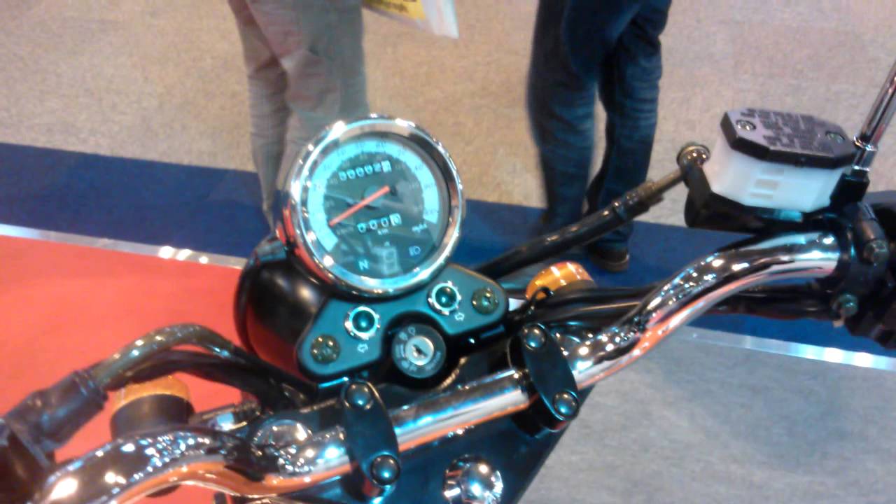 HMC Classic 125 at Motorcycle Live - YouTube