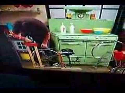 Rube Goldberg:Goal:Feed Fish.On iCarly! - YouTube