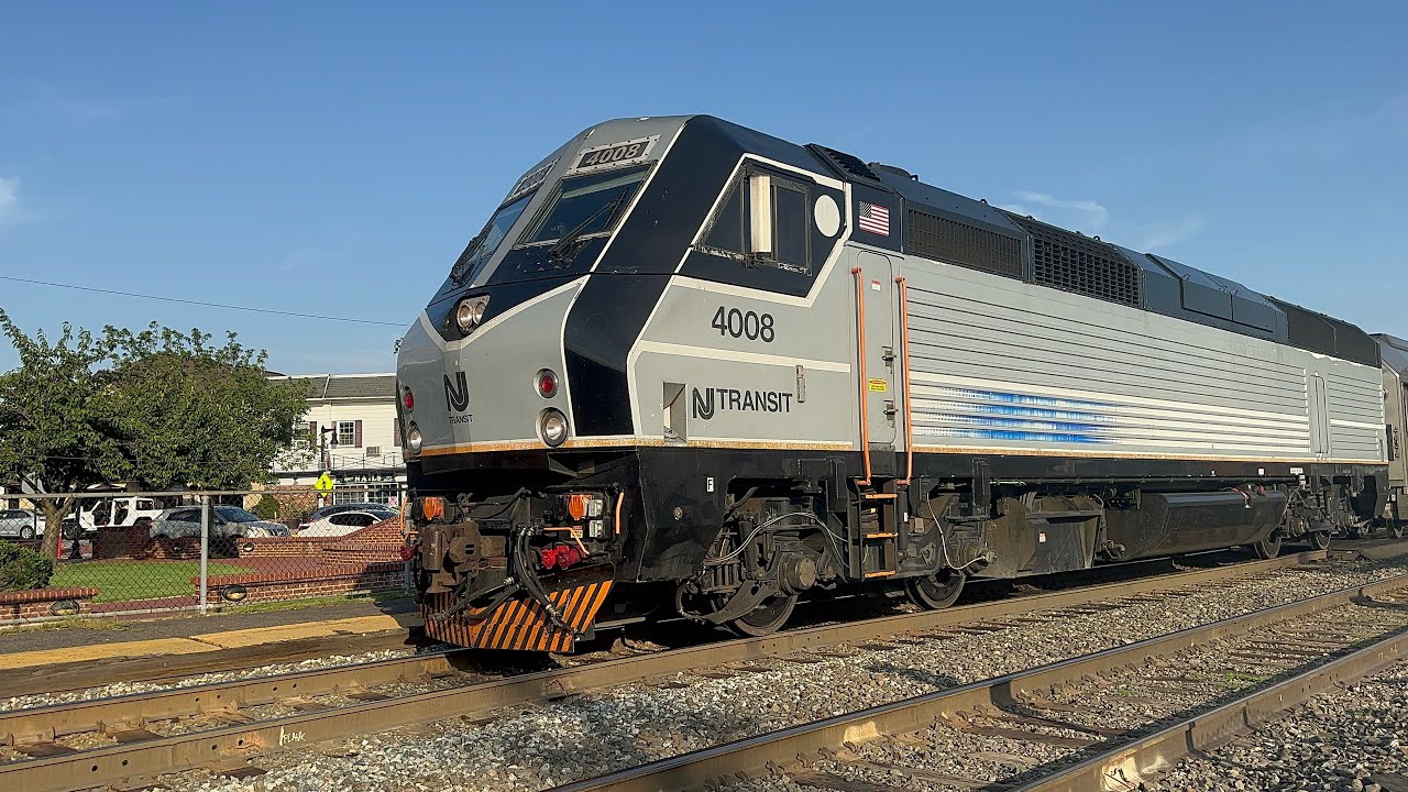 [4K/HDR]: NJT PL42AC 4008 leads train 1271 with weak K5LA (7/30/24 ...