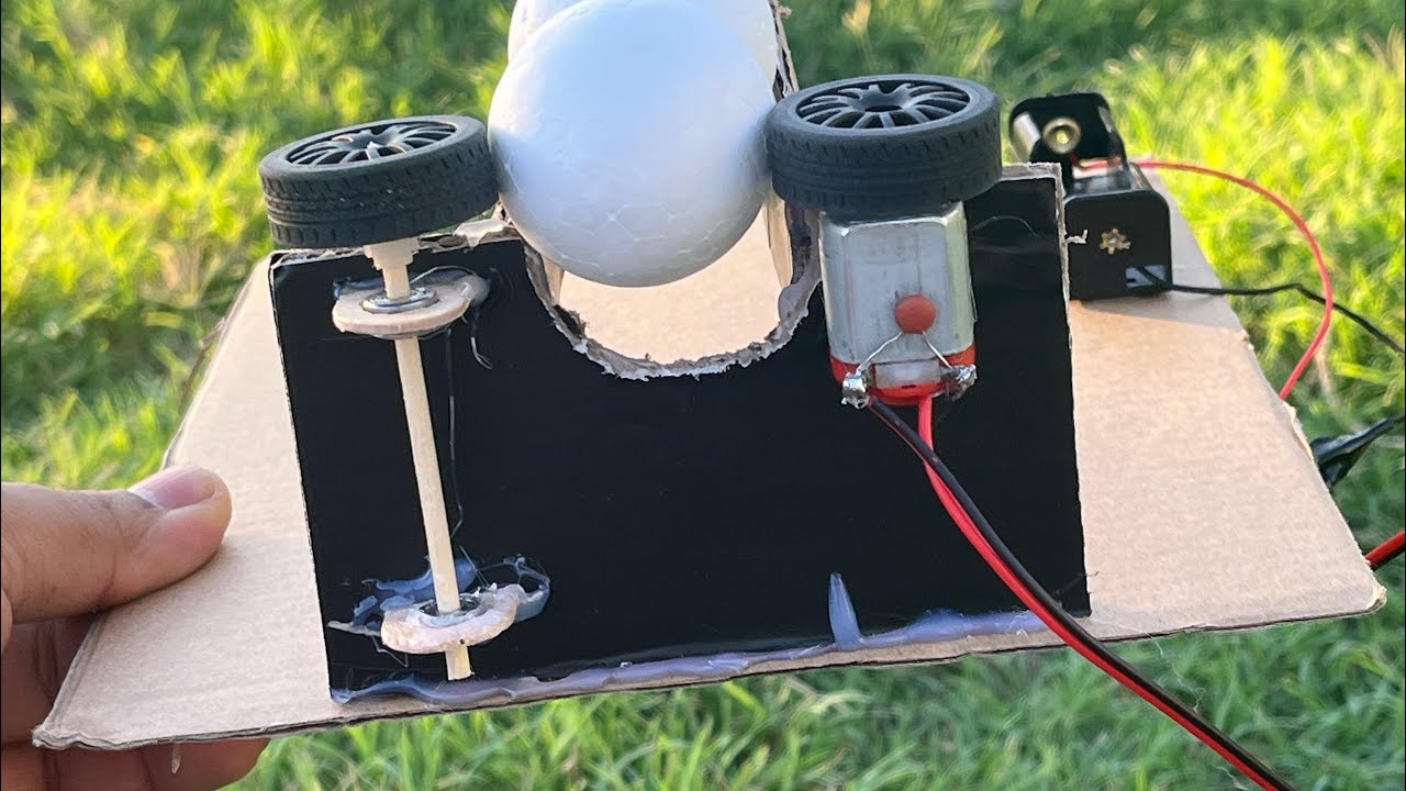 How to make Electric Ball Pitching machine | DIY Science Projects | 130 ...