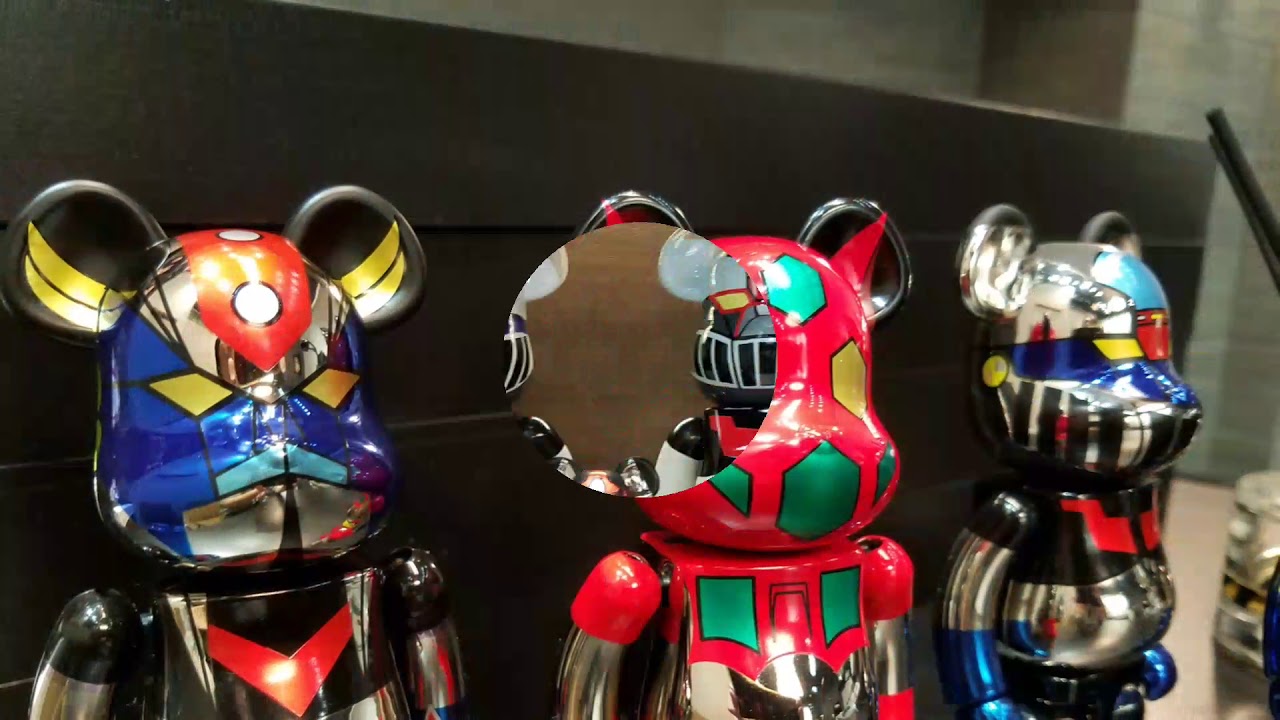 Bearbrick - Robot - YouTube